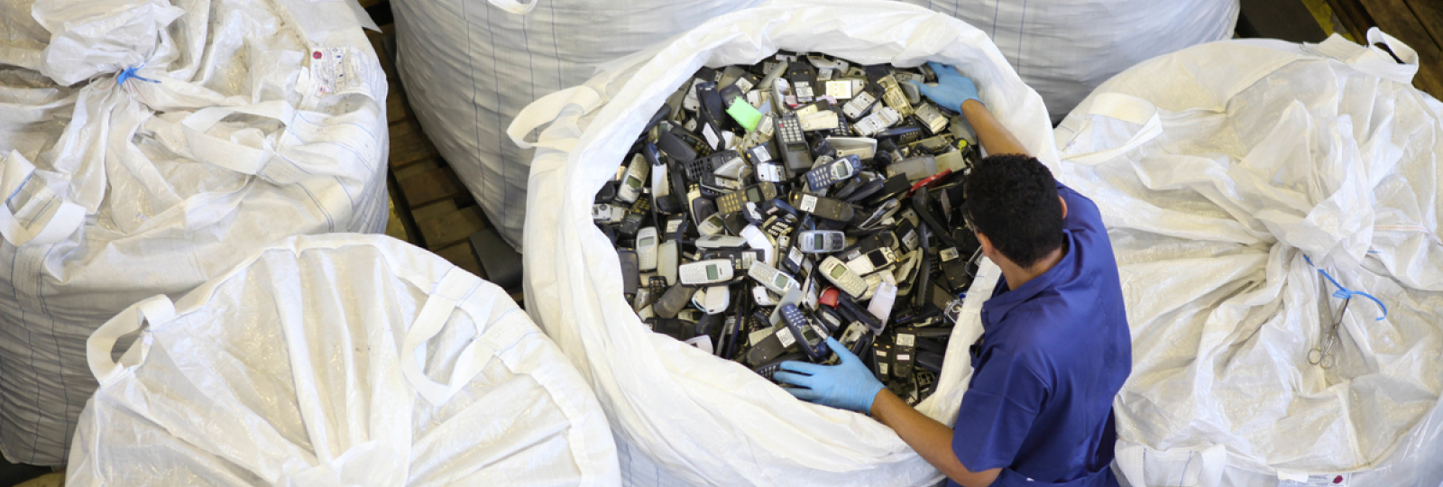 Closing the loop for cobalt in consumer devices’ batteries | Umicore ...